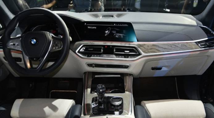 宝马大空间suv，比奔驰gls霸气，配4.4t+8at，破百4.7秒_搜狐汽车_搜狐网