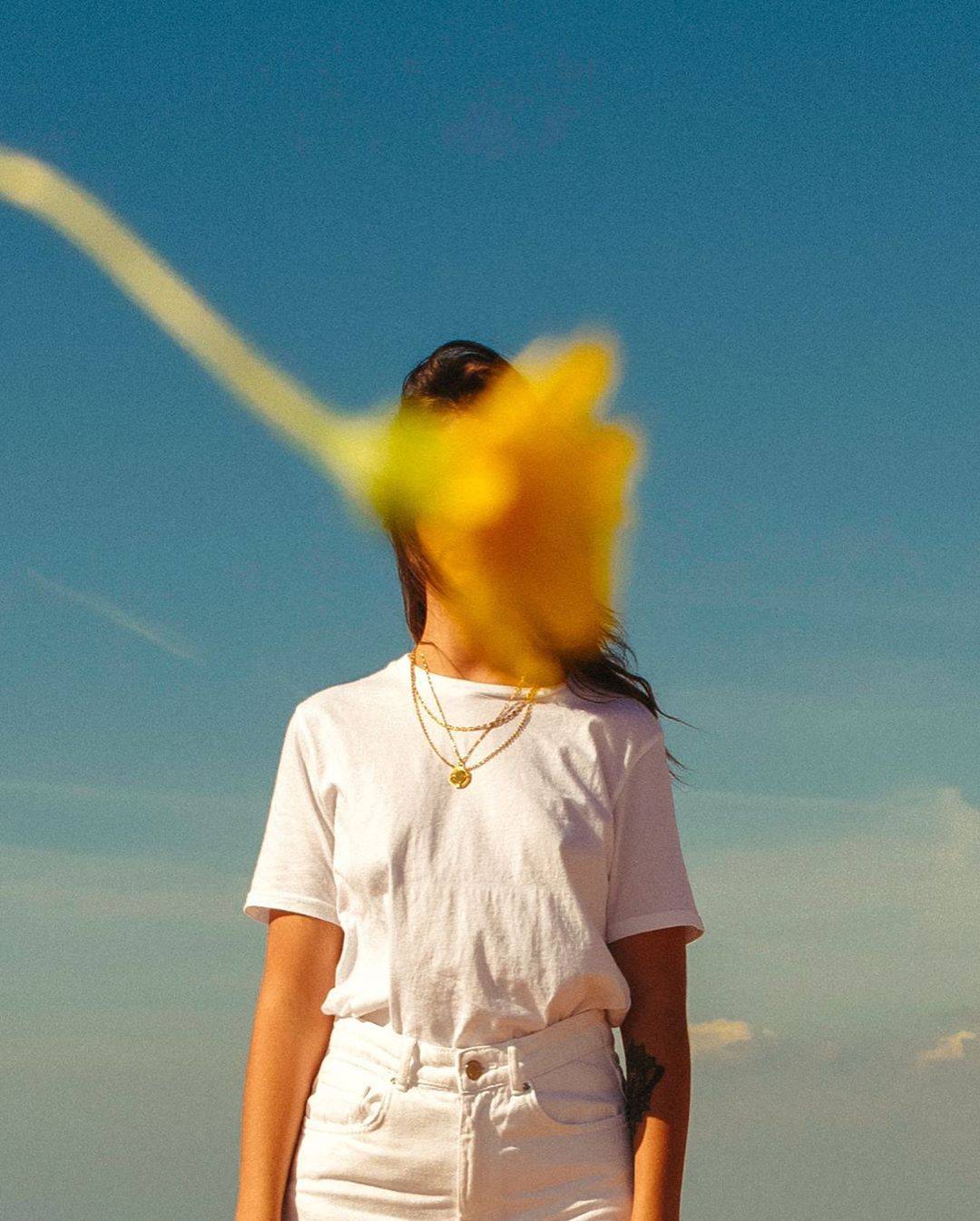 单人照的拍摄方式，艺术家Laura Perrucci充满故事性的摄影灵感_人们