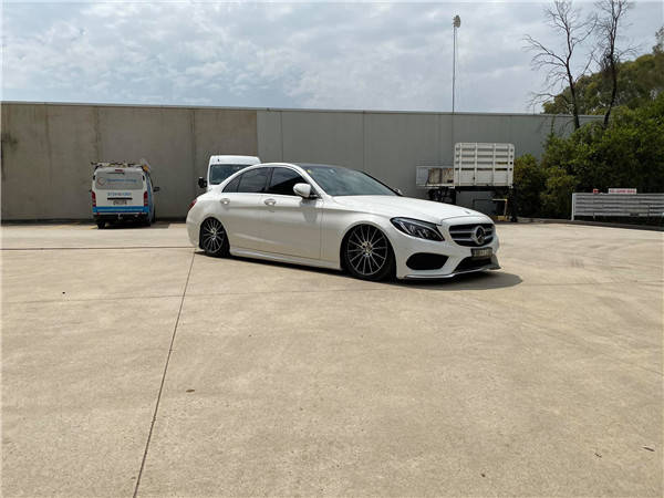 气动避震李洋分享来自澳大利亚奔驰C级W205施工AIRBFT气囊减震改装案例_搜狐汽车_搜狐网