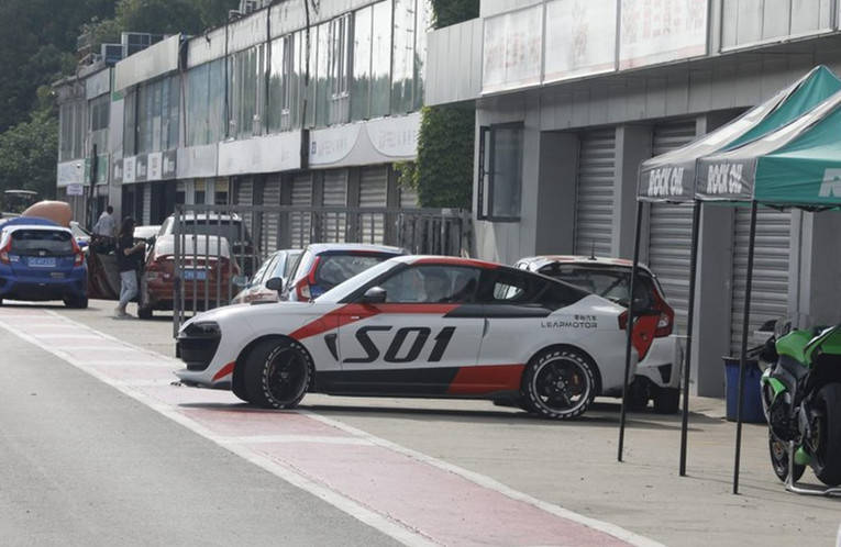 13W就能落地的“平民跑车”！配无框车门，7s破百，比菲斯塔还帅_搜狐汽车_搜狐网