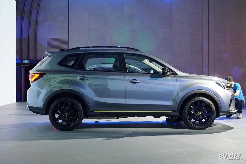 上汽荣威RX5 ePLUS上市 补贴后售价15.28万-16.28万元_搜狐汽车_搜狐网