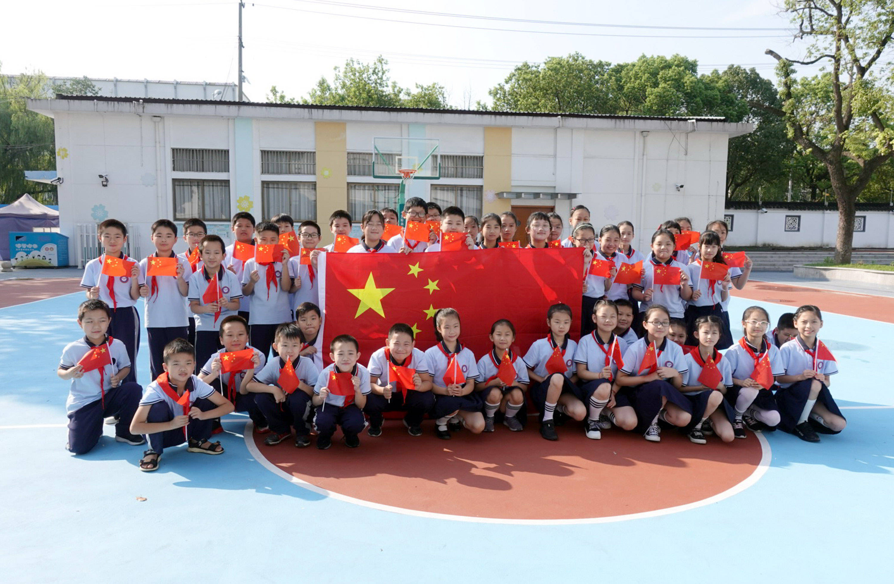 苏州市平江实验学校分校开展“向国旗敬礼”活动-搜狐大视野-搜狐新闻