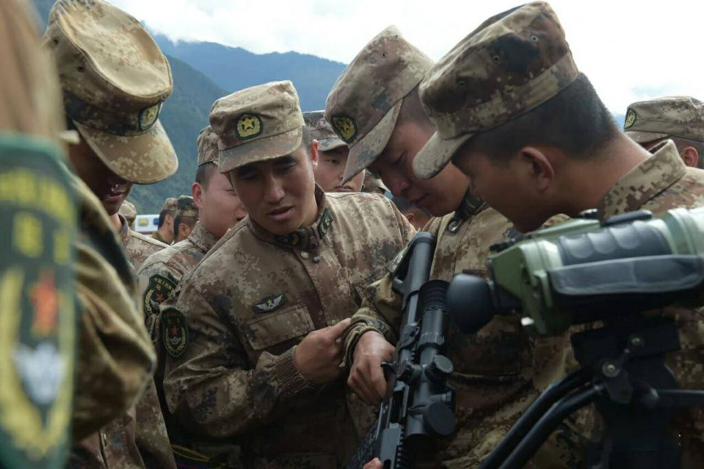新型精确射手步枪列装：QBU-191颜值高，带wifi厉害了_步兵班