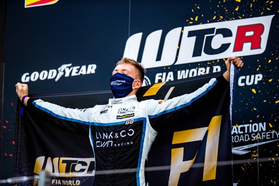 逆境突破 捍卫双榜 领克2020WTCR西班牙站斩获一冠三亚一季_搜狐汽车_搜狐网