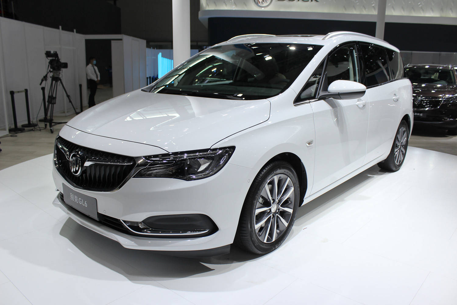 2020广州车展：新款别克GL6探馆实拍_搜狐汽车_搜狐网