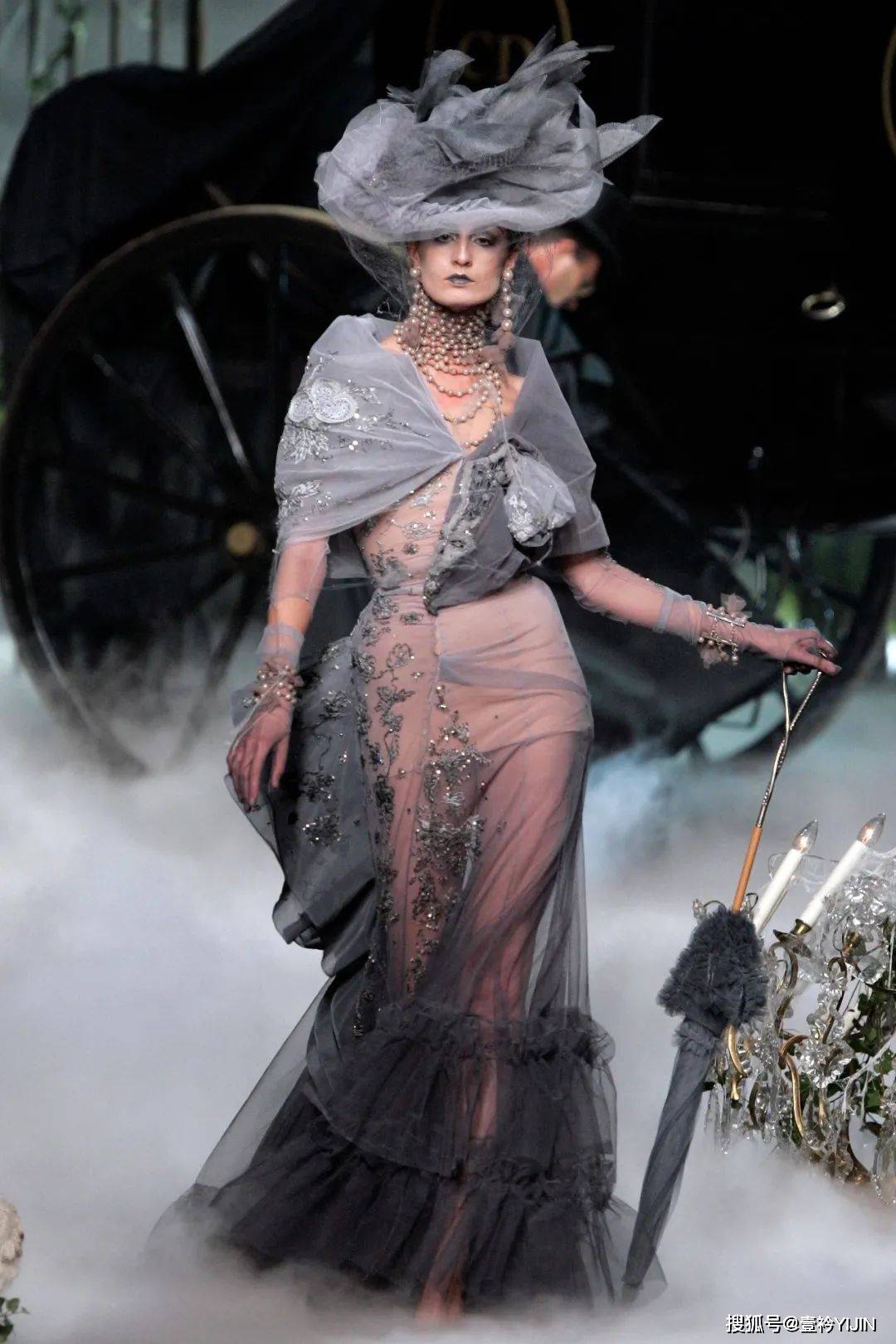 Dior by John Galliano ｜ 经典之所以是经典，巅峰之所以是巅峰！_Haute