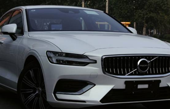 相比奥迪A4L，为何年轻人都选择了沃尔沃S60？_搜狐汽车_搜狐网