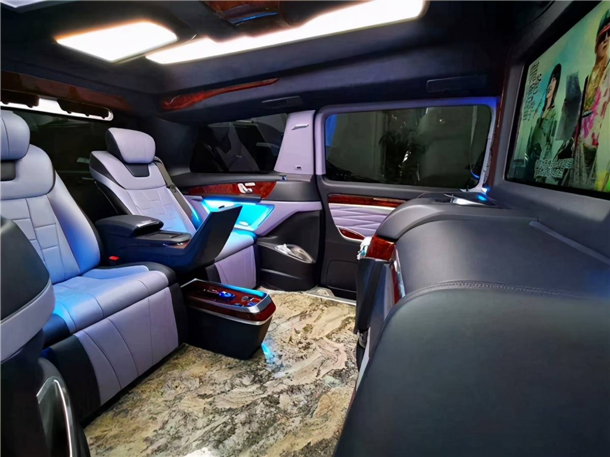 全新奔驰V级V260L新款9速商务，4+2独立座椅_搜狐汽车_搜狐网