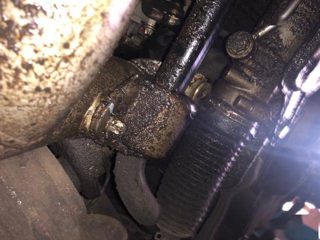 这辆报价11万的奔驰E260L，车顶中弹车内刀砍，网友：社会我X哥_搜狐汽车_搜狐网