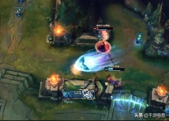 VG击败FPX，iBoy有1个细节是制胜关键：曾经的他绝不会出这件装备_选手