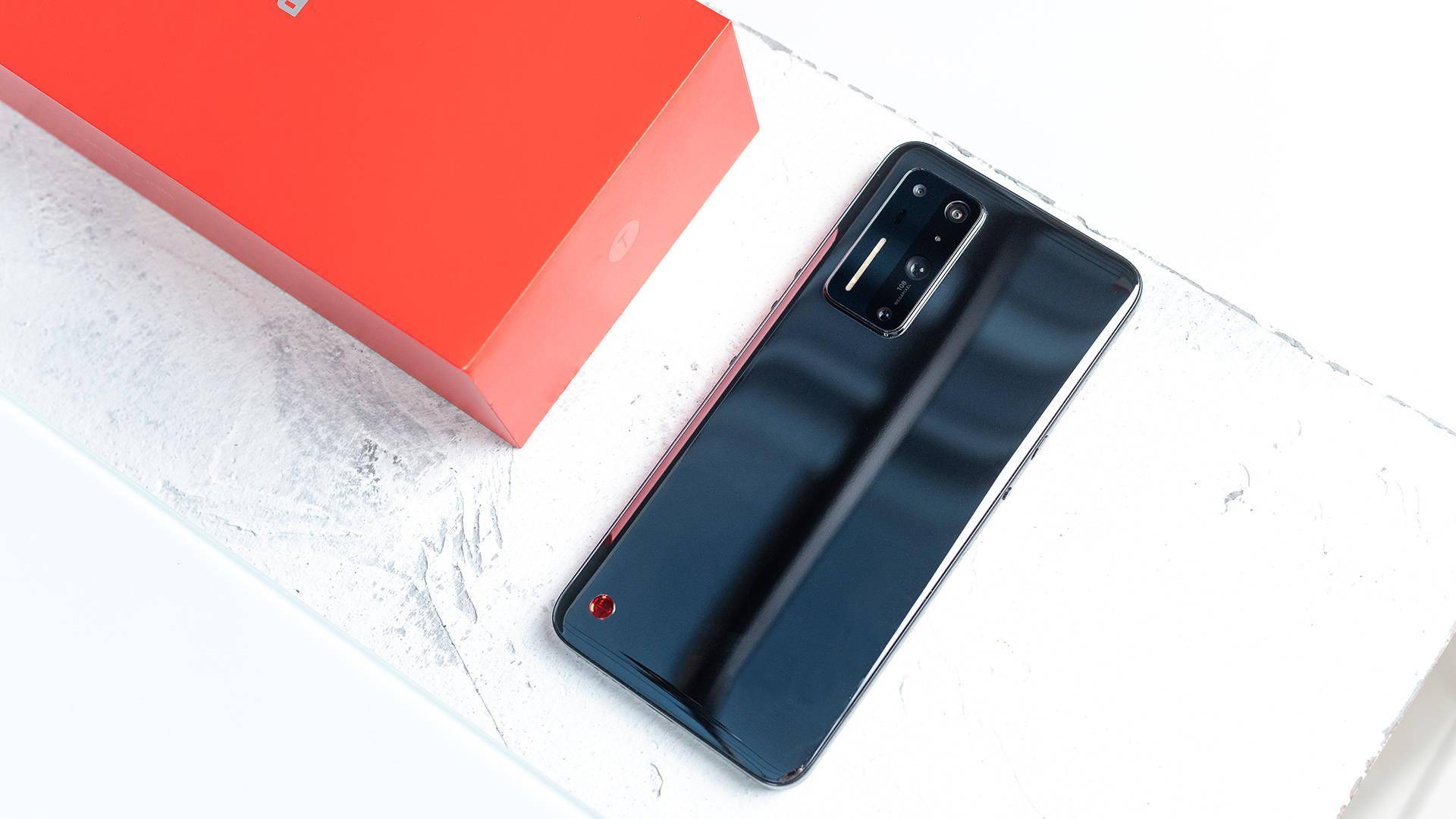 携着骄傲与坚持 坚果R2＆Smartisan TNT go图赏-搜狐大视野-搜狐新闻