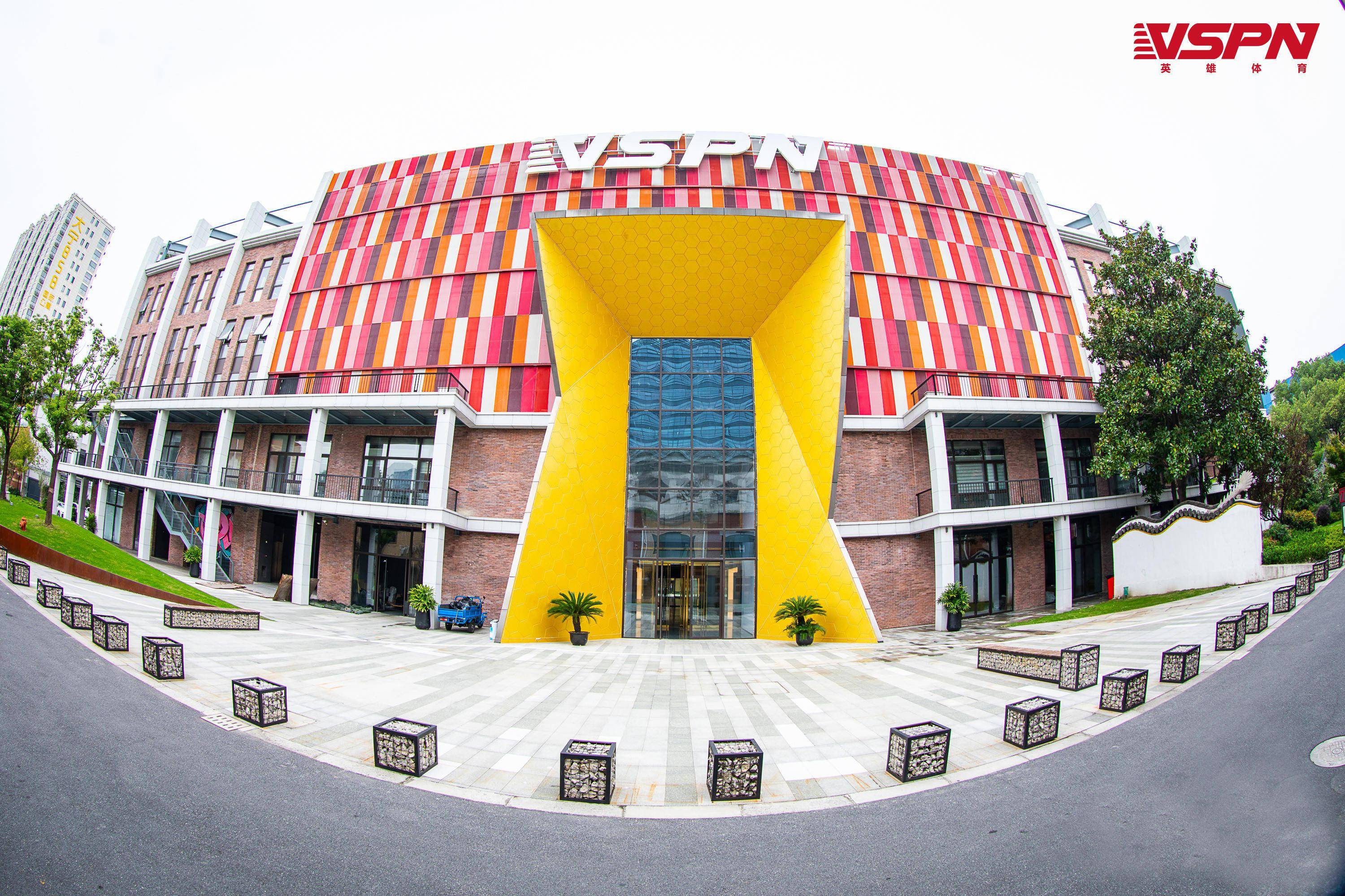 36氪独家 | 英雄体育VSPN完成1亿美元B轮融资，腾讯、快手加码电竞产业_应书岭