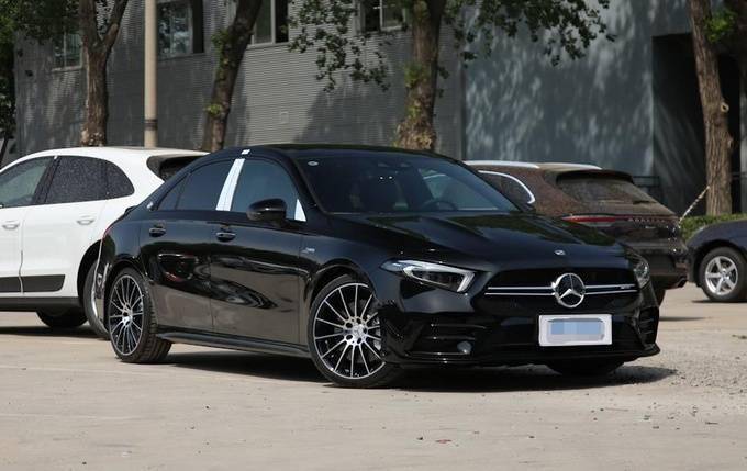新款梅赛德斯-AMG A35L上市！售39.98万，配置升级，4.9秒破百_搜狐汽车_搜狐网