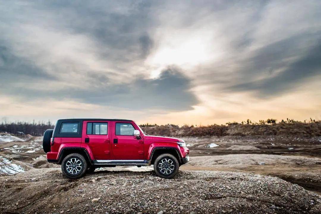 坦克300强势袭来，BJ40慌不慌？也许是福不是祸_搜狐汽车_搜狐网