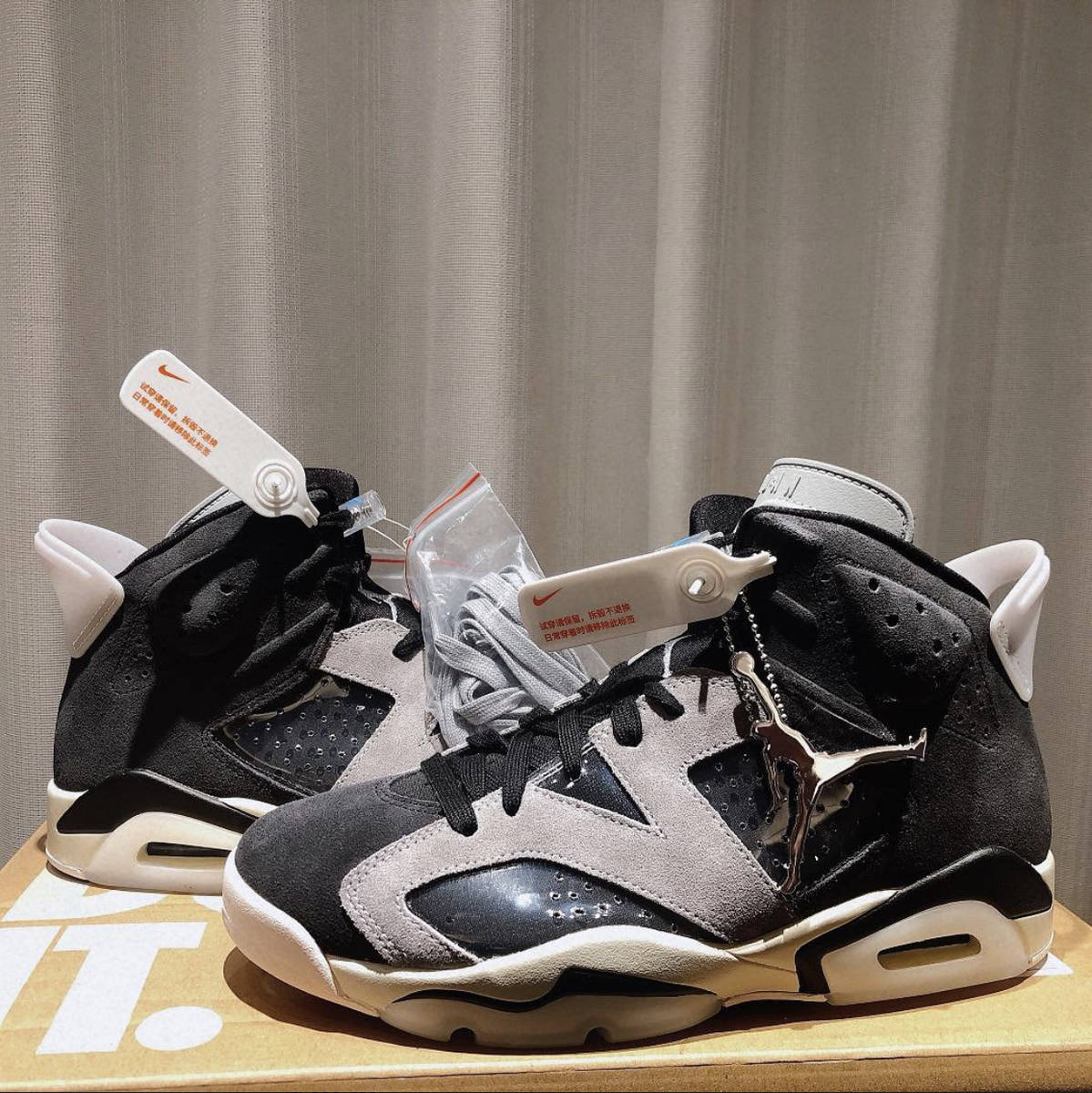 Air Jordan 6 Retro “Smoke Grey” 烟灰-搜狐大视野-搜狐新闻