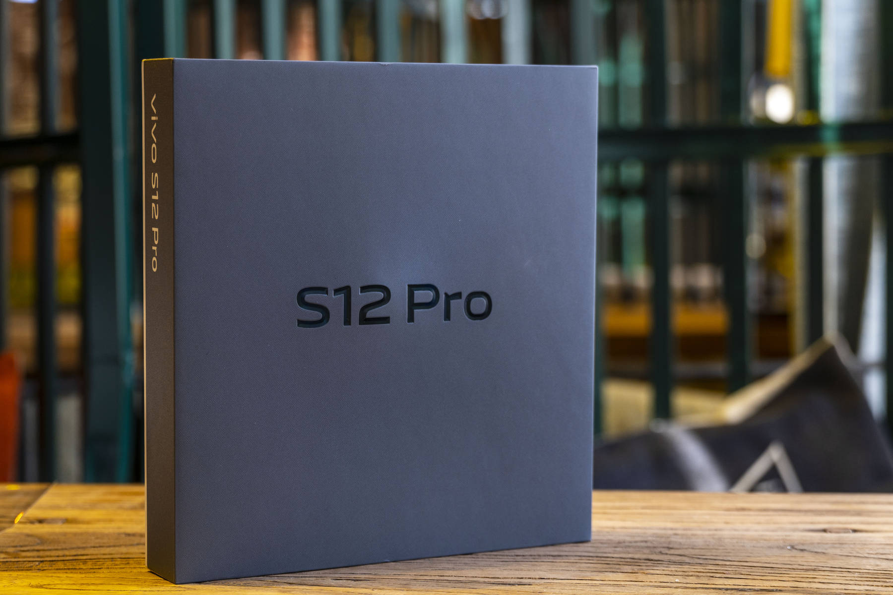 vivo S12 Pro开箱初体验：自拍、性能、轻薄全都有-搜狐大视野-搜狐新闻