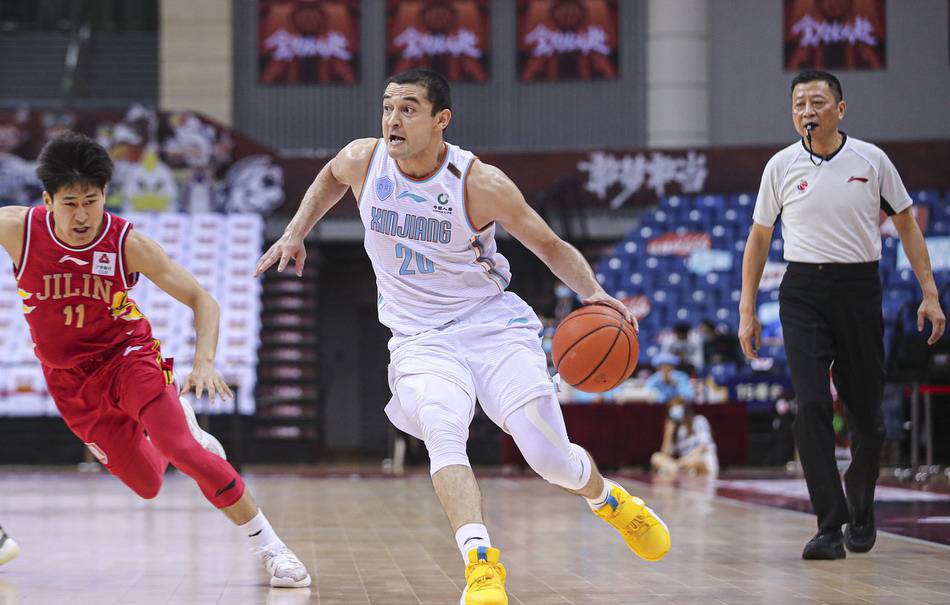 周琦37分18篮板，CBA新疆男篮106-105险胜吉林-搜狐大视野-搜狐新闻