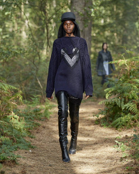 「In Bloom 生命绽放」 BURBERRY 2021春夏时装秀_Imhof