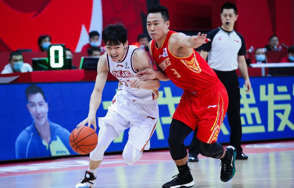 吴前伤退，浙江男篮91-74深圳，豪取CBA开局6连胜-搜狐大视野-搜狐新闻