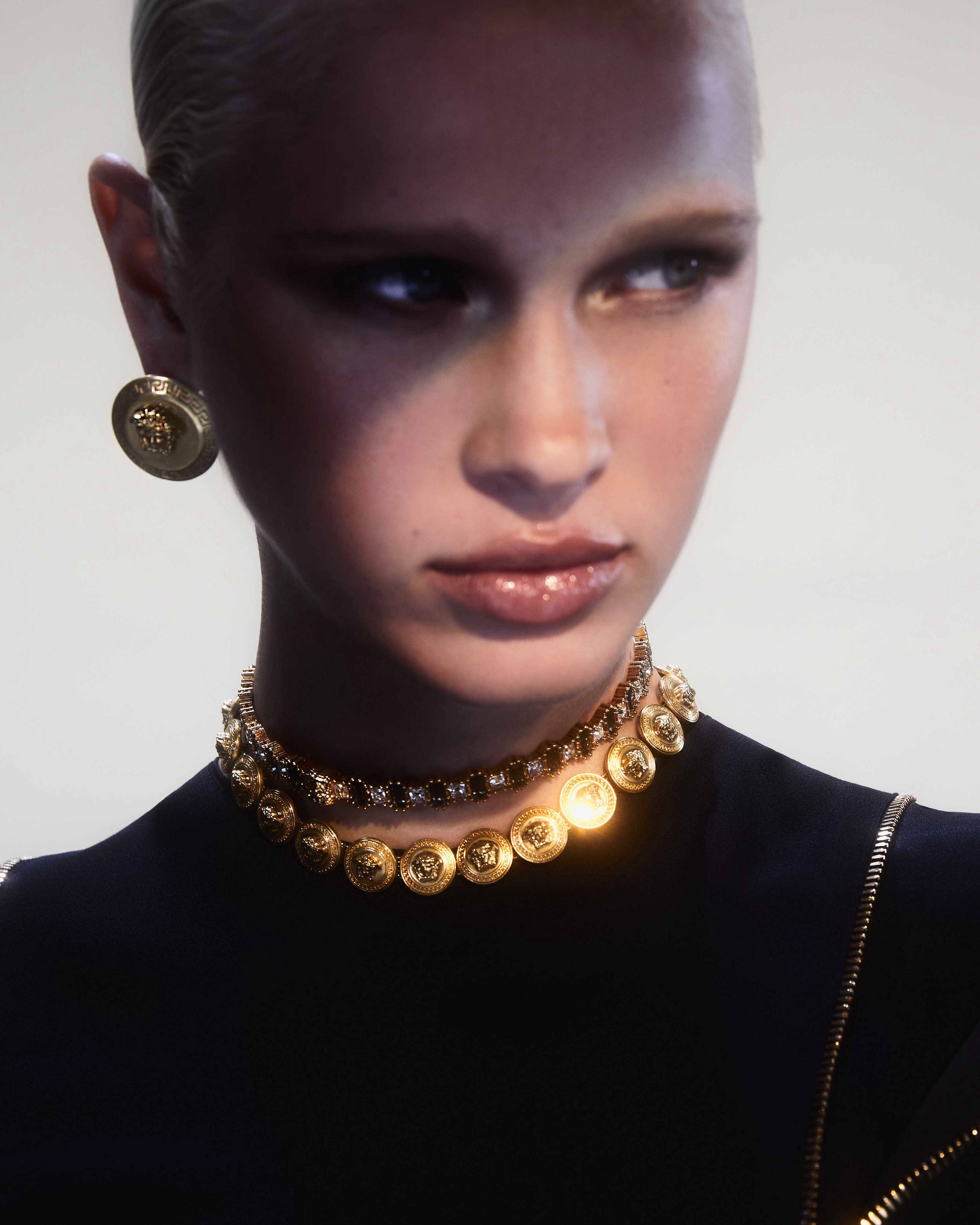 VERSACE 2020 年假日宣传广告_Versace