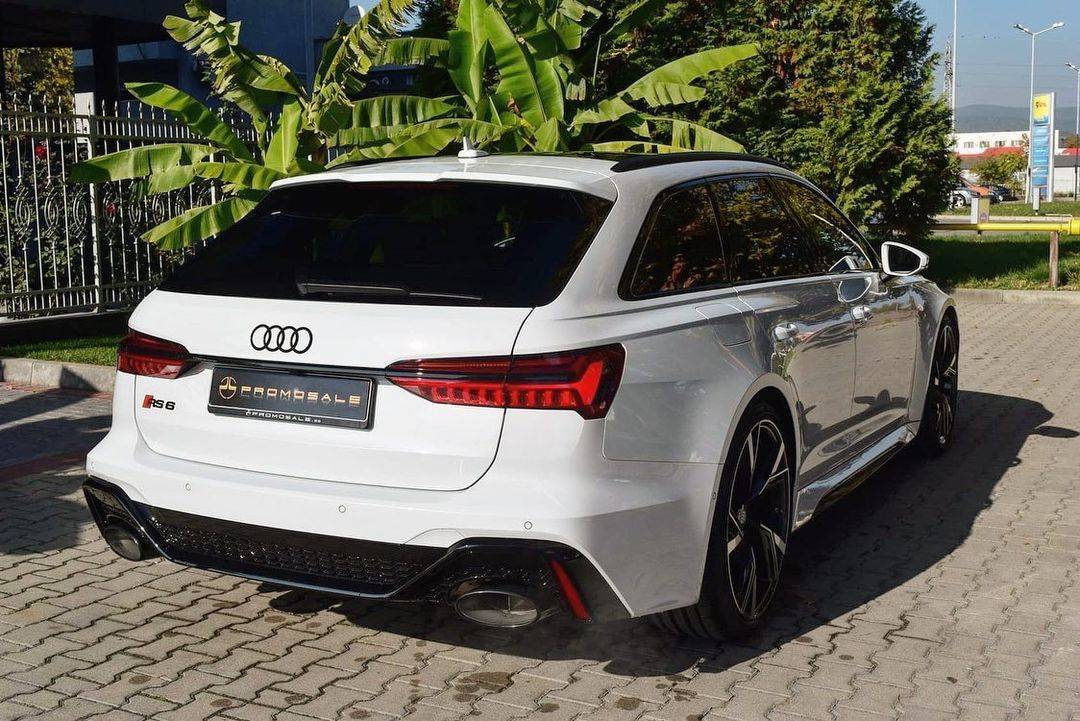 新款奥迪RS6实拍，3.6秒破百，犀利外观比宝马M5还霸气！_搜狐汽车_搜狐网
