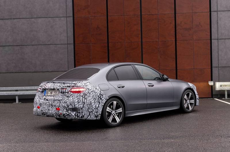 动力更加强劲 搭载M254系列1.5T发动机 奔驰C级最新谍照曝光_搜狐汽车_搜狐网