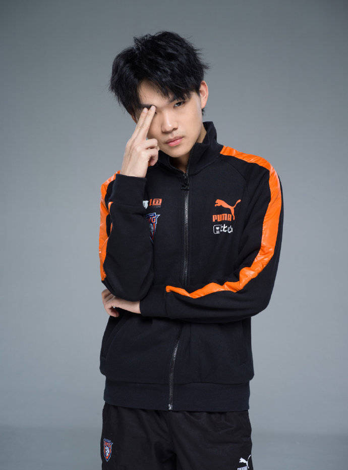 2021年王者荣耀春季赛 DYG定妆照-搜狐大视野-搜狐新闻