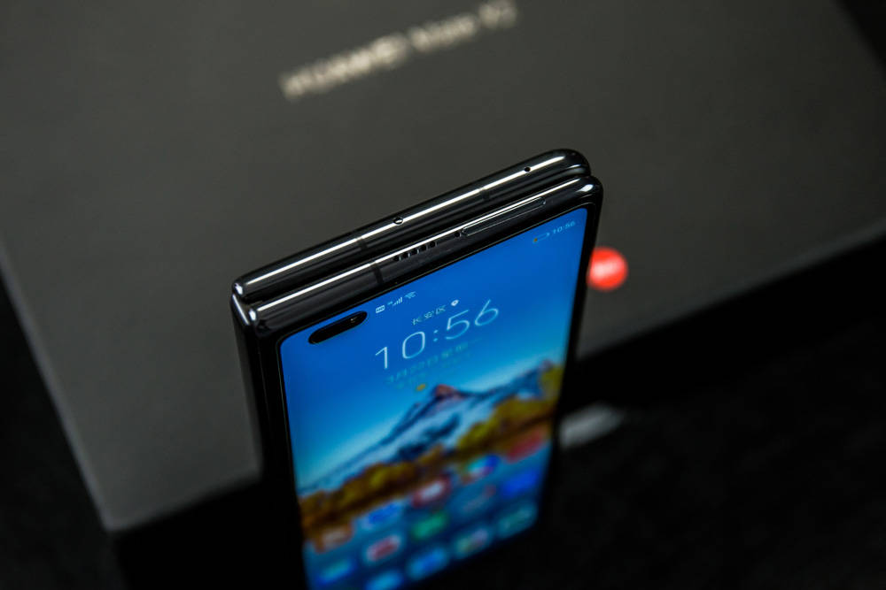 更完美的折叠，可当主力机 华为Mate X2图赏-搜狐大视野-搜狐新闻