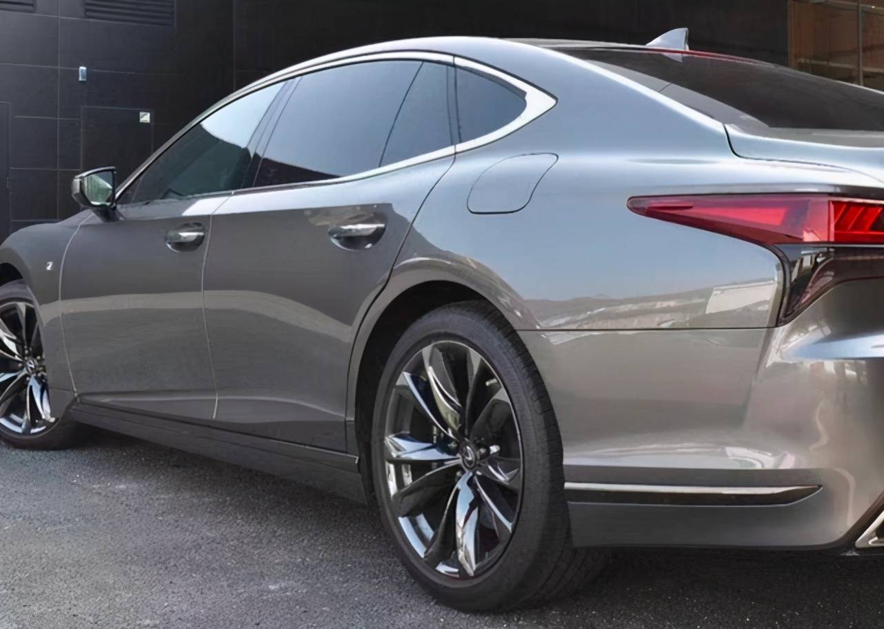 新款雷克萨斯LS实拍，豪华媲美奔驰S级，3.5T引擎+10AT，真霸气_搜狐汽车_搜狐网