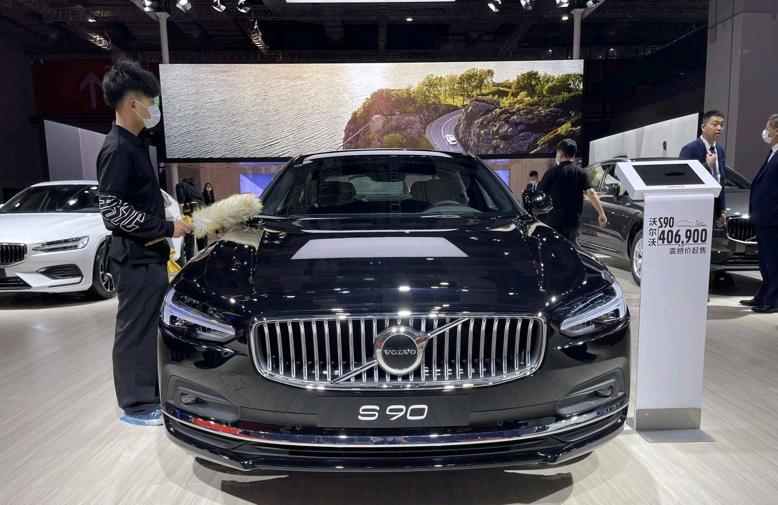 奥迪A6“新对手”！全新沃尔沃S90实拍，2.0T爆发274马力，真霸气_搜狐汽车_搜狐网