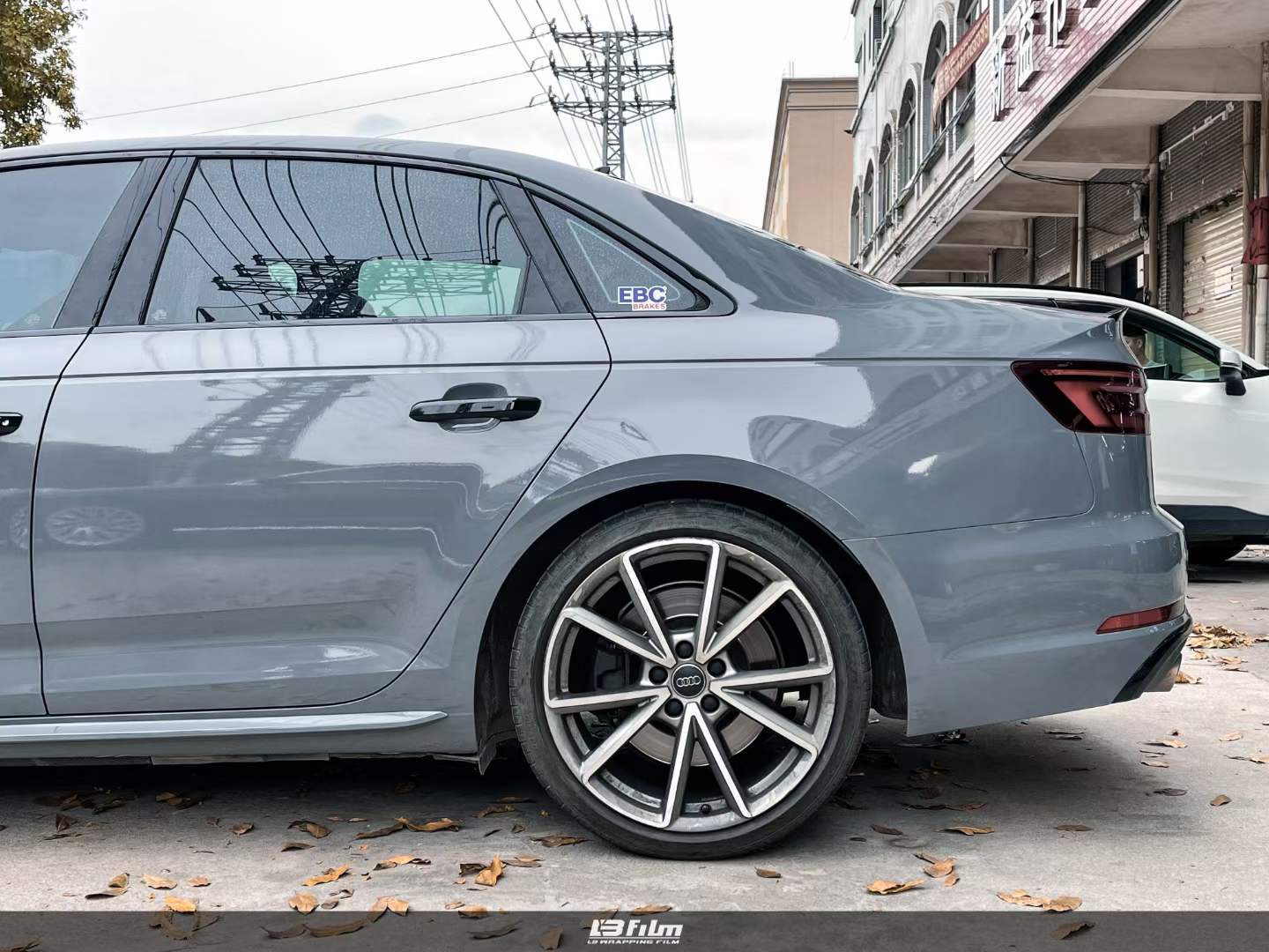 奥迪-RS4全车贴膜LB FILM-LB改色膜高亮纳多灰_搜狐汽车_搜狐网