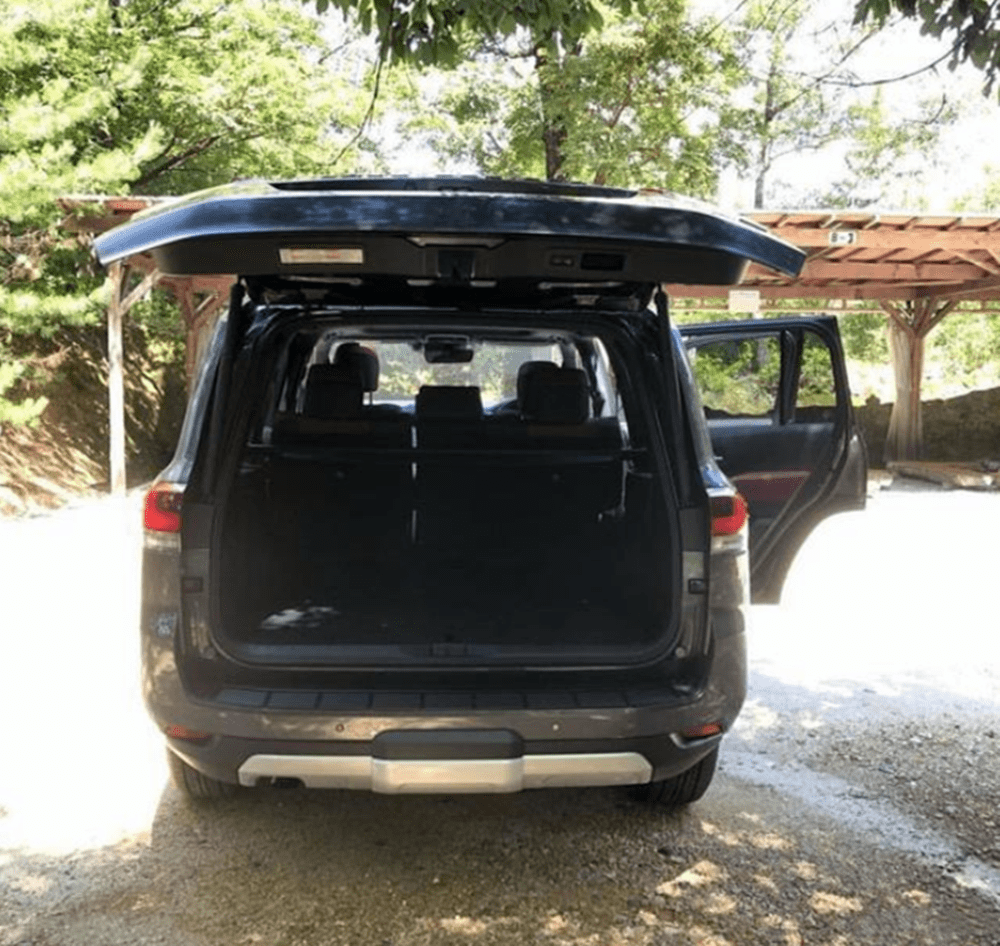 全新丰田陆巡GR SPORT版实拍，搭载3.5T+10AT动力组合，外观更运动_搜狐汽车_搜狐网