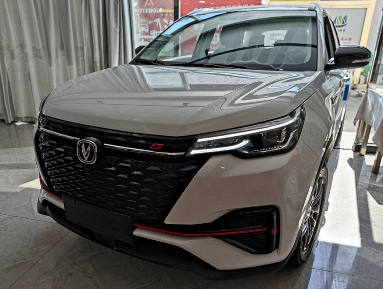 体验长安CS5 PLUS：8万多起售，内饰很奢华，1.4T动力超大众2.0T_搜狐汽车_搜狐网