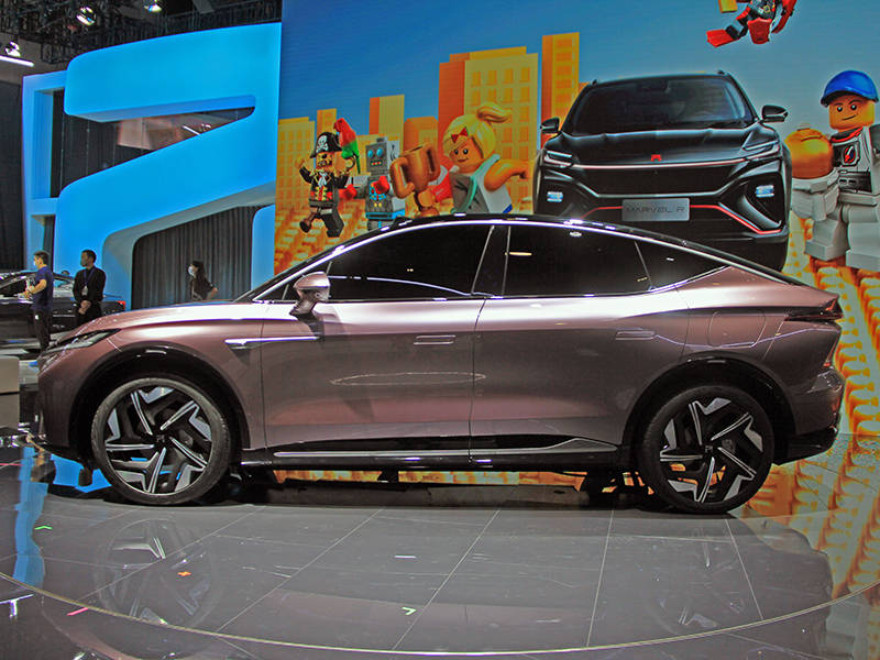 2021成都车展 定位中大型SUV R汽车ES33量产版实拍_搜狐汽车_搜狐网