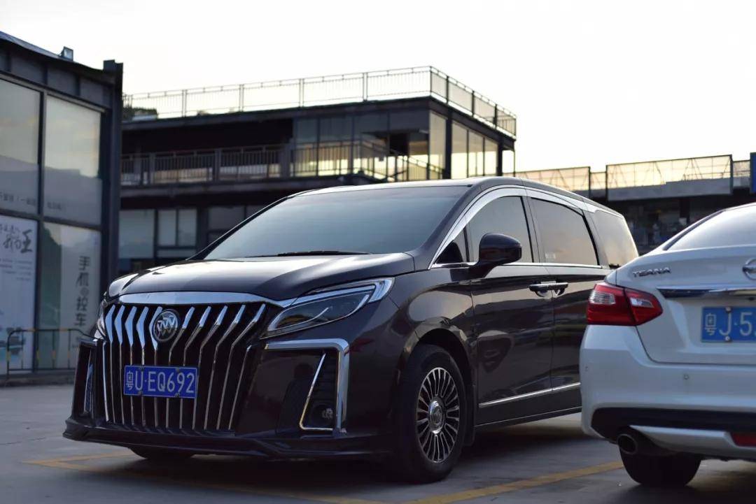 别克·GL8653T2020款搭配六片装奥克福铂金电镀雨挡_搜狐汽车_搜狐网