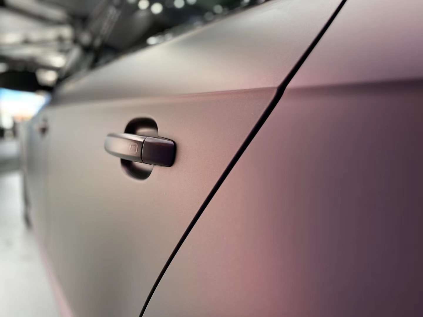 奥迪A4L装贴EKFILM-EK改色膜消光黑比诺紫_搜狐汽车_搜狐网