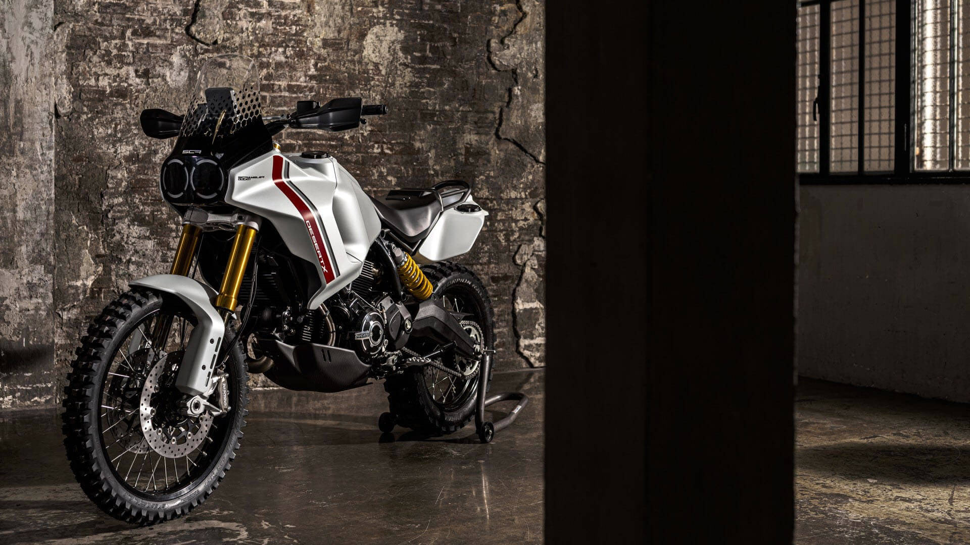 杜卡迪中量级越野ADV于12月9日发布，与骇客950同款发动机_搜狐汽车_搜狐网