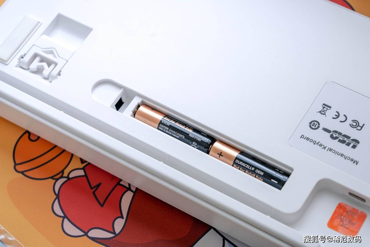 机械键盘再次完美回归，GANSS高斯GS104D蓝牙无线机械键盘评测_cherry