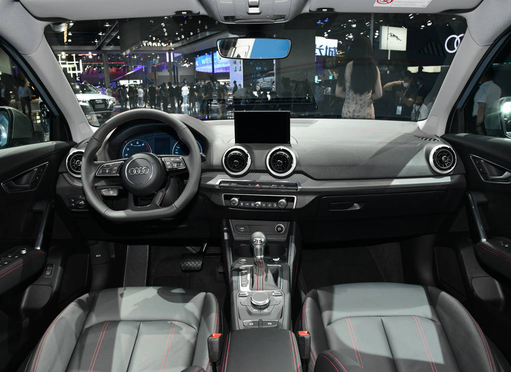 25万开回家的BBA？奥迪Q2L？宝马X1？奔驰GLA？_搜狐汽车_搜狐网