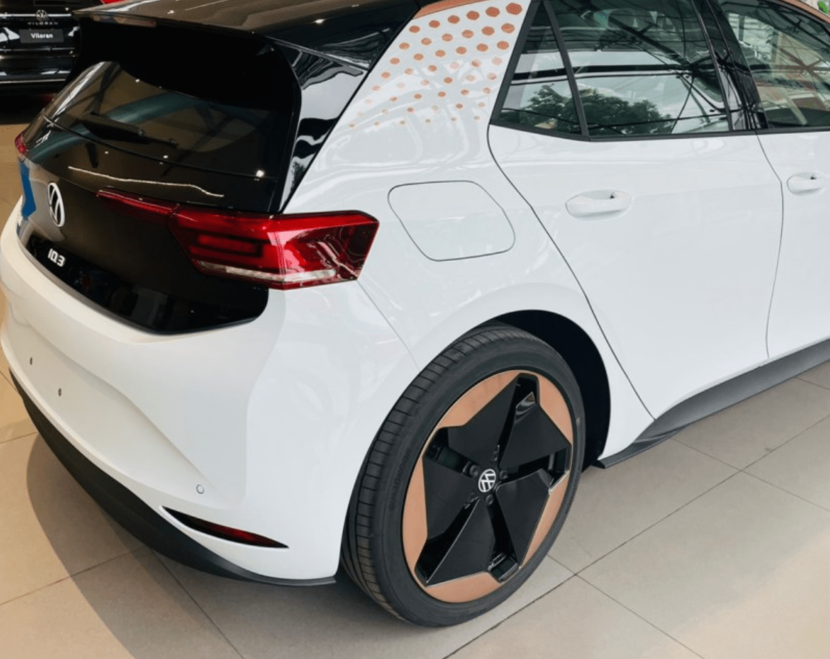 和哥们去试驾ID3，提速猛空间还大，试完后不想买高尔夫了_搜狐汽车_搜狐网