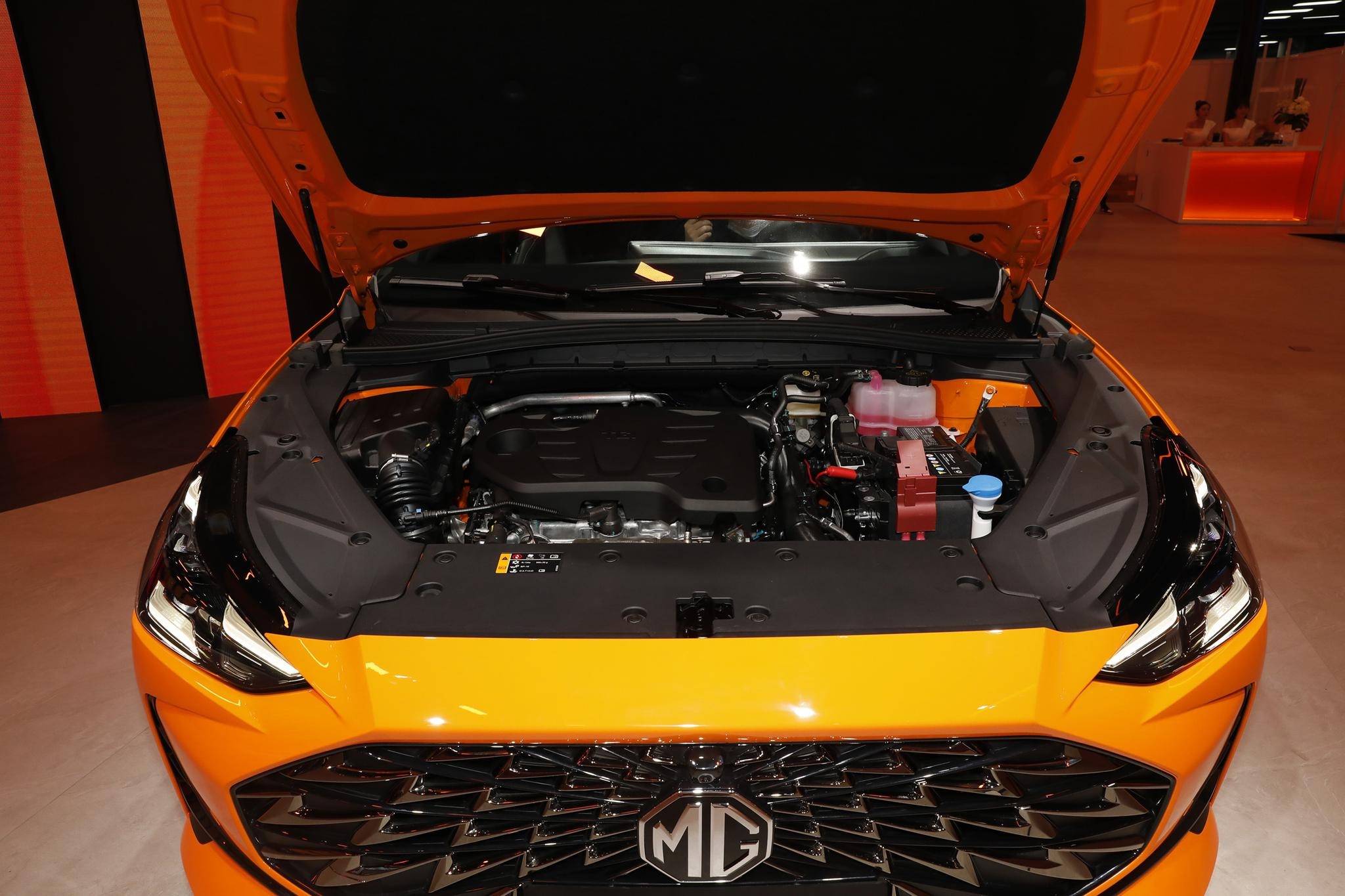 上汽名爵MG ONE预计12月2日上市 11.11万起售 两种外形可选_搜狐汽车_搜狐网