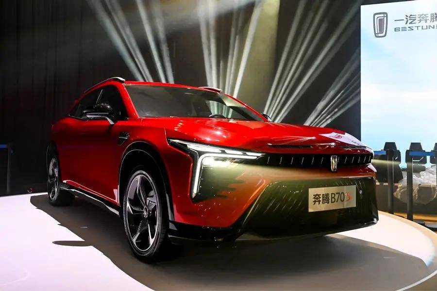 定位跨界SUV，轴距达2750毫米，一汽奔腾全新B70S首发亮相_搜狐汽车_搜狐网