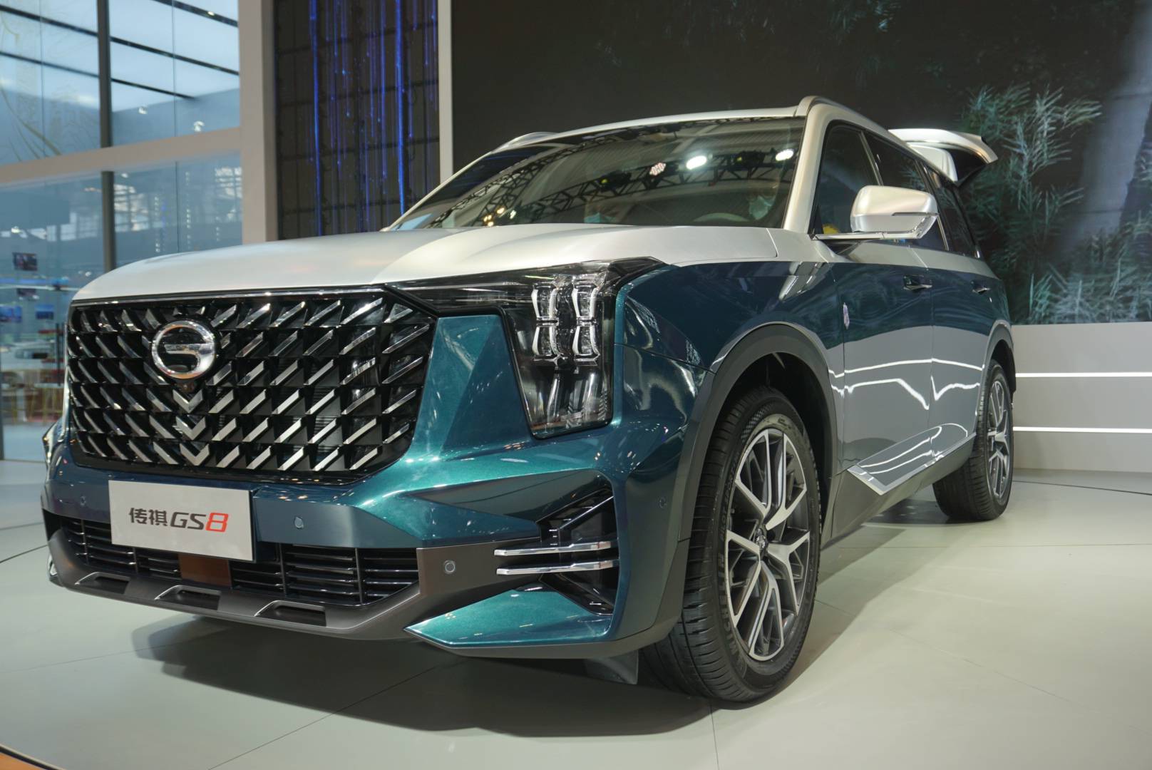广汽传祺全新第二代GS8正式上市，18.68万元起售_搜狐汽车_搜狐网