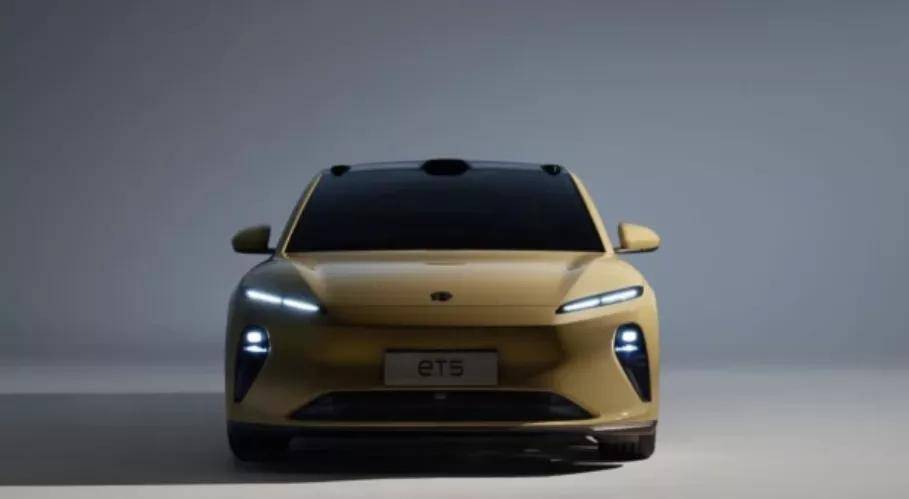 蔚来ET5明年交付，起步价比小鹏P7贵10多万！谁给的自信？_搜狐汽车_搜狐网