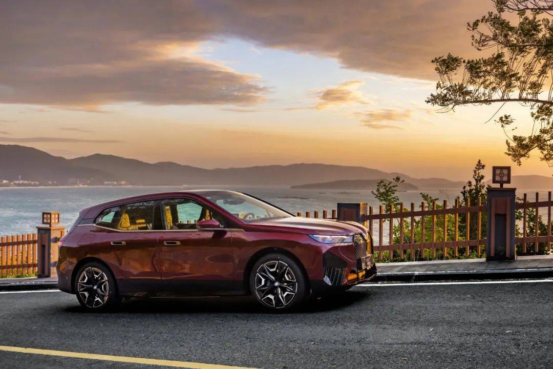 试驾BMW iX丨很宝马，很电动_搜狐汽车_搜狐网