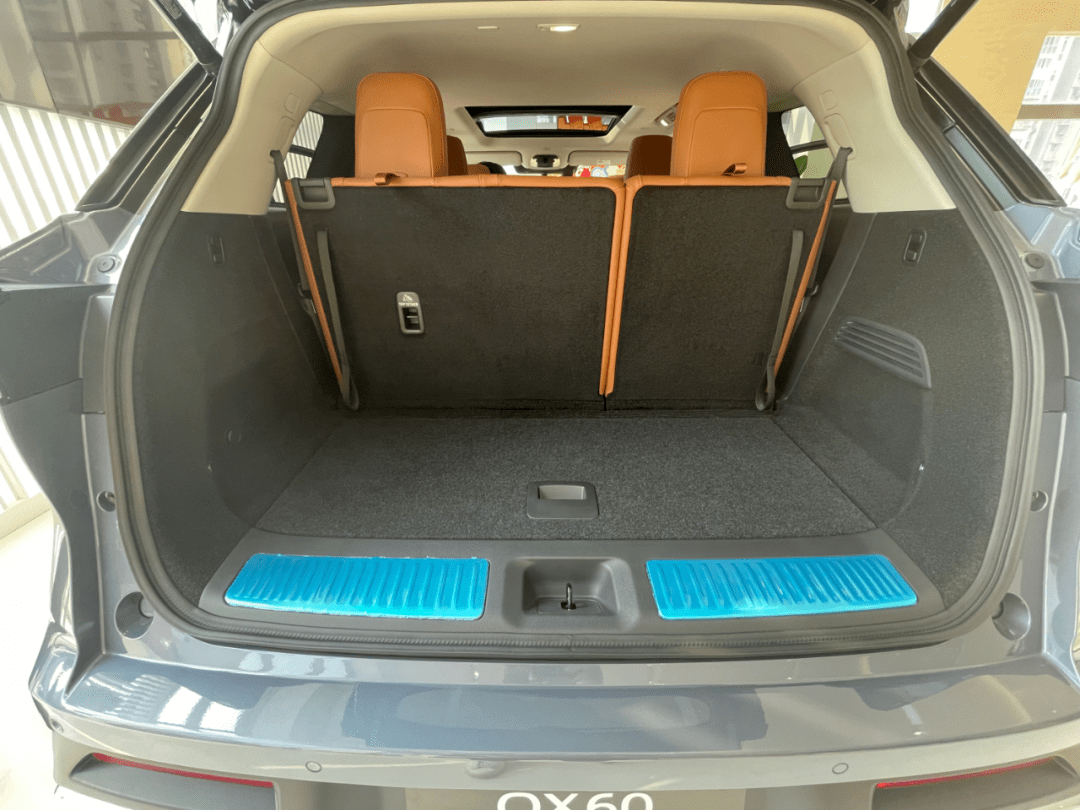 探店全新QX60：比雷克萨斯RX、GV80更好，凭什么只说我贵？_搜狐汽车_搜狐网