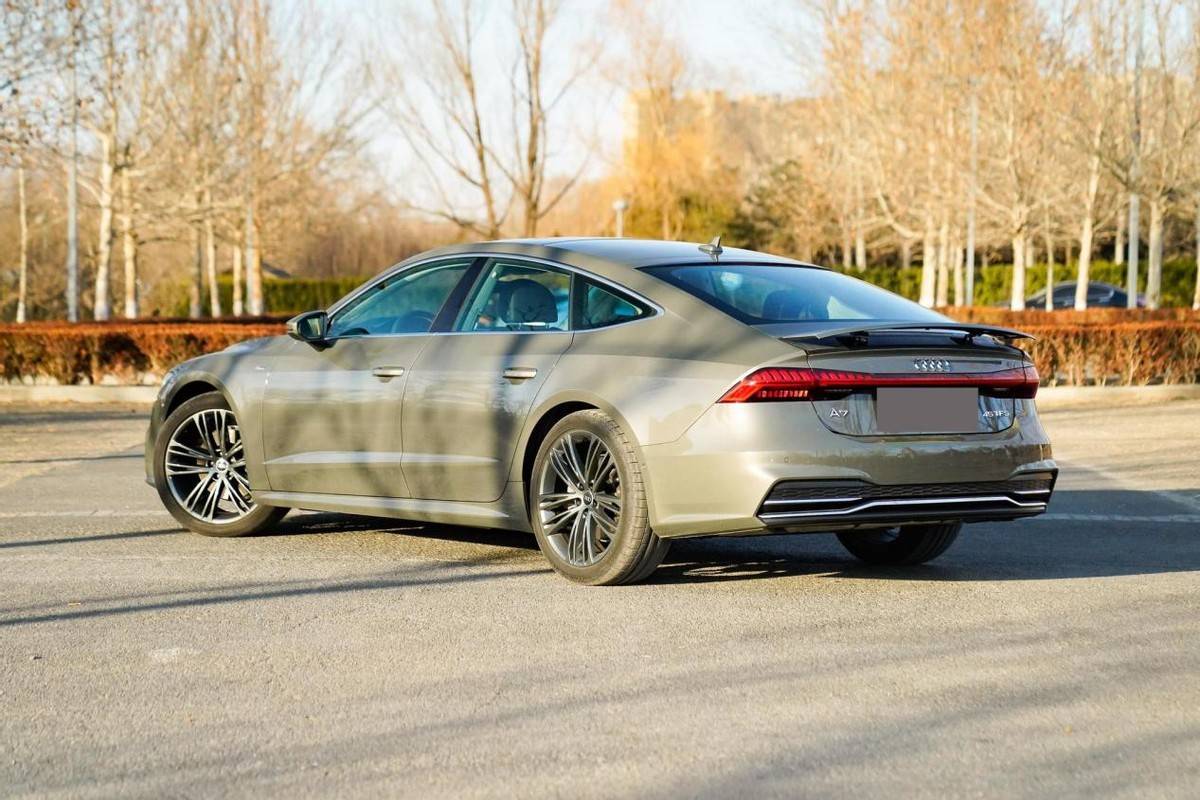 考虑“56E”不妨看看它，45.97万起，溜背颜值，解读奥迪A7L 2.0T_搜狐汽车_搜狐网
