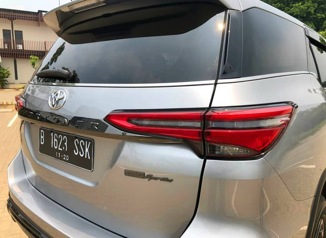 普拉多退市看它！新款丰田Fortuner实拍，搭2.8T四驱，或今年入华_搜狐汽车_搜狐网