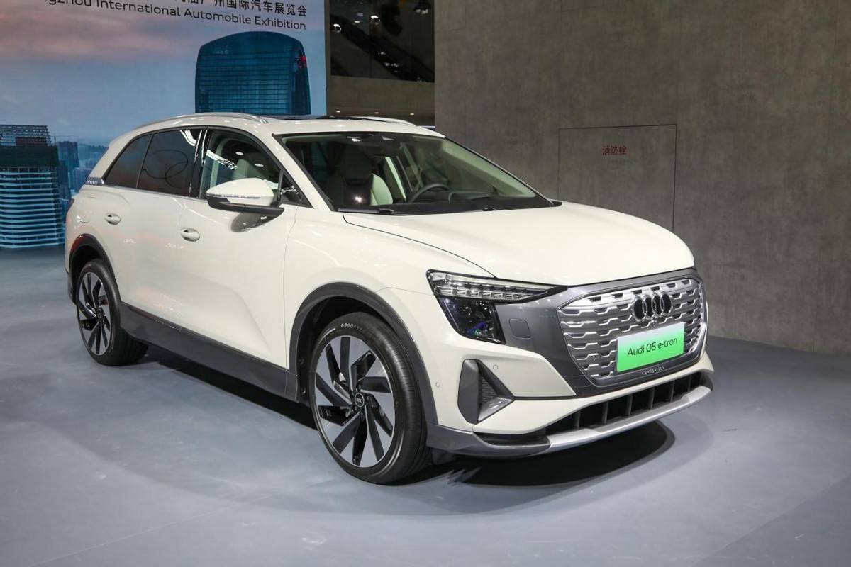 上汽奥迪全新Q5 e-tron终于亮相，预售40万起不比奔驰EQC香？_搜狐汽车_搜狐网