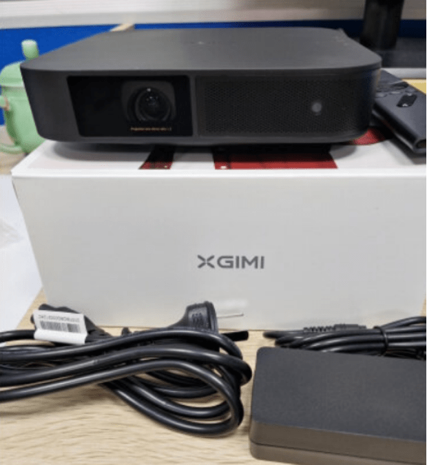 极米NEW Z6X真机测评：宅家体验新升级，大屏追剧更享受_投影仪_产品_价位